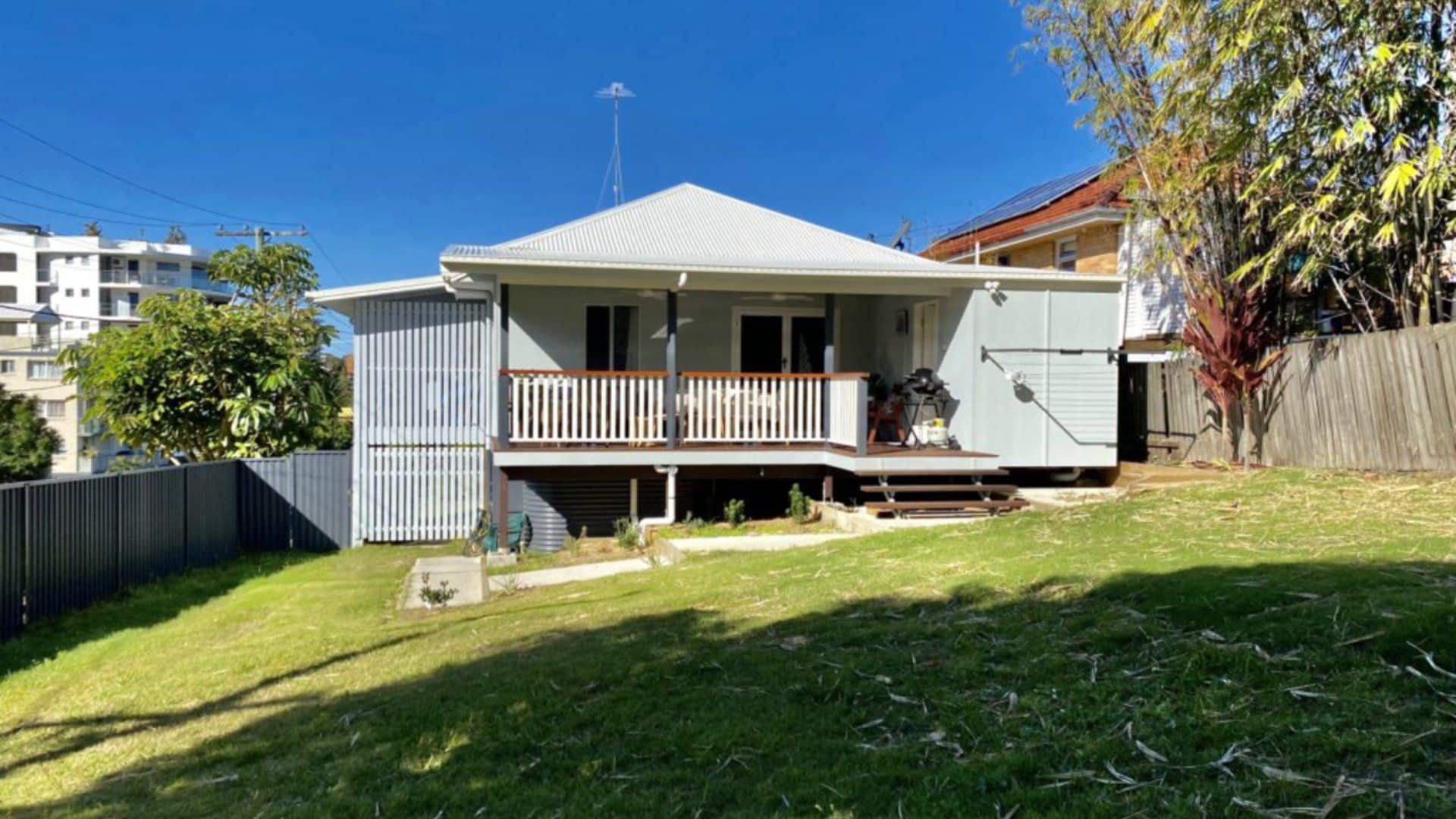 BLUE BEACH HOUSE - Caloundra Holiday Centre